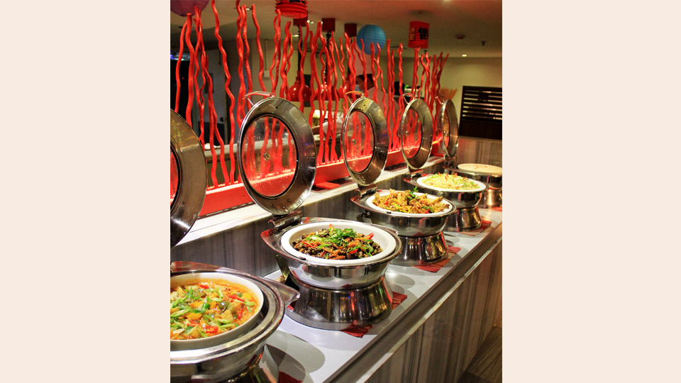 Mesmerising dinner buffet at Radisson Blu Dhaka